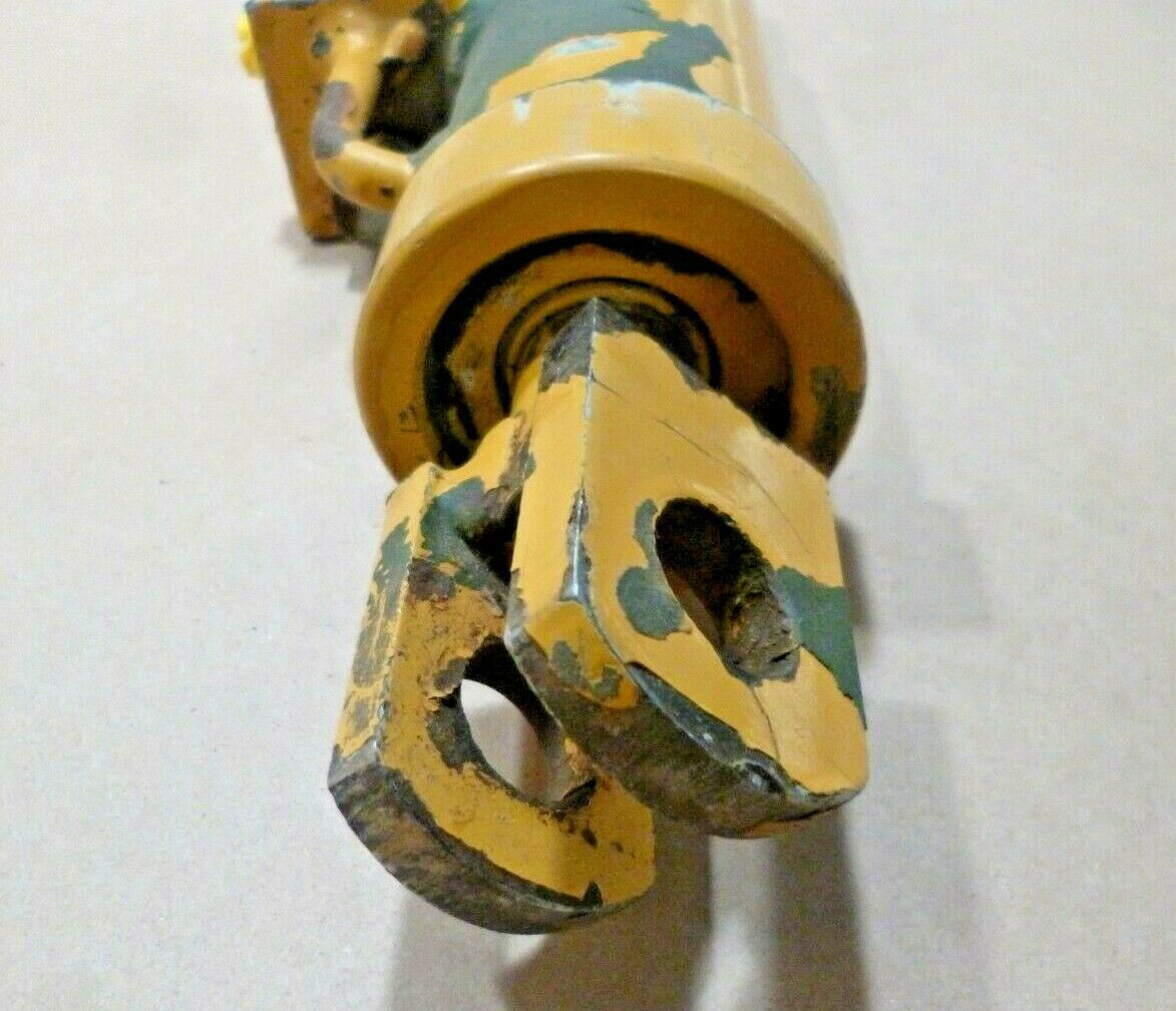 237-0946: CYLINDER GP-COUPLER | Novi Group