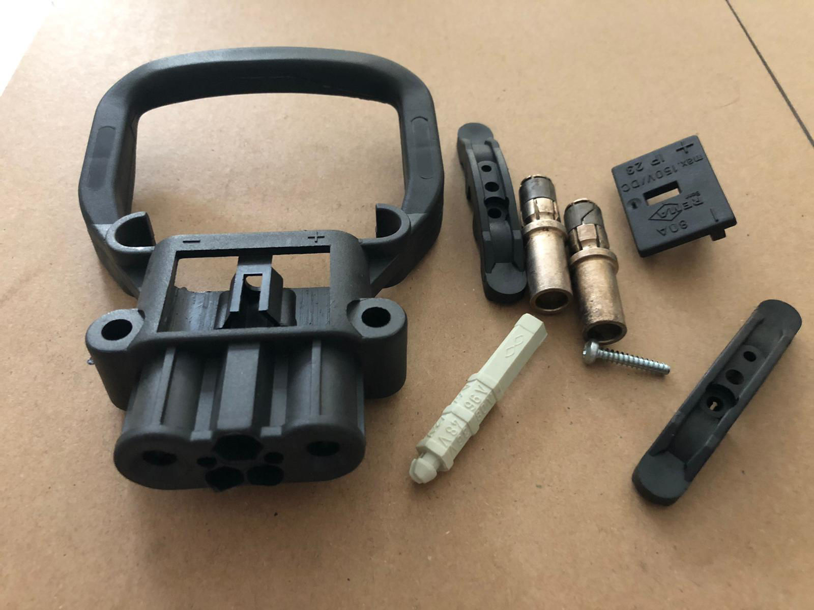 75342-01: Rema 80 A Female Battery Connector-Socket with Handle | Novi ...