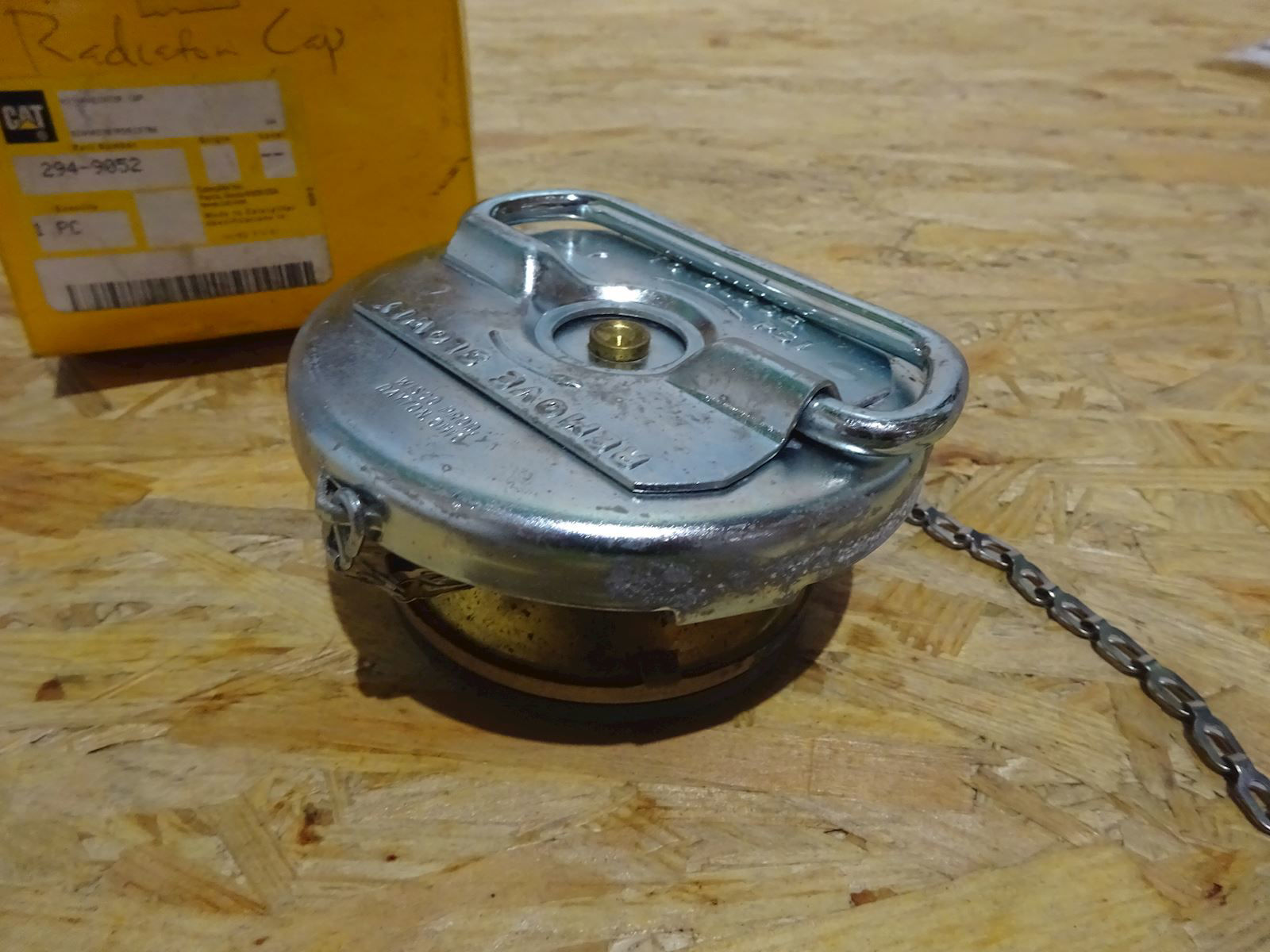 CATERPILLAR 4N-3311: CAP-PRESSURE (7-PSI)(EXPANSION TANK) | Novi Group