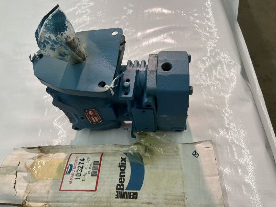 103274-Tu Flo® 501 Air Brake Compressor | Novi Group