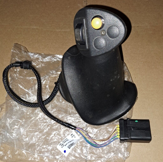 266-7632: CONTROL GP-HANDLE -RH | Novi Group