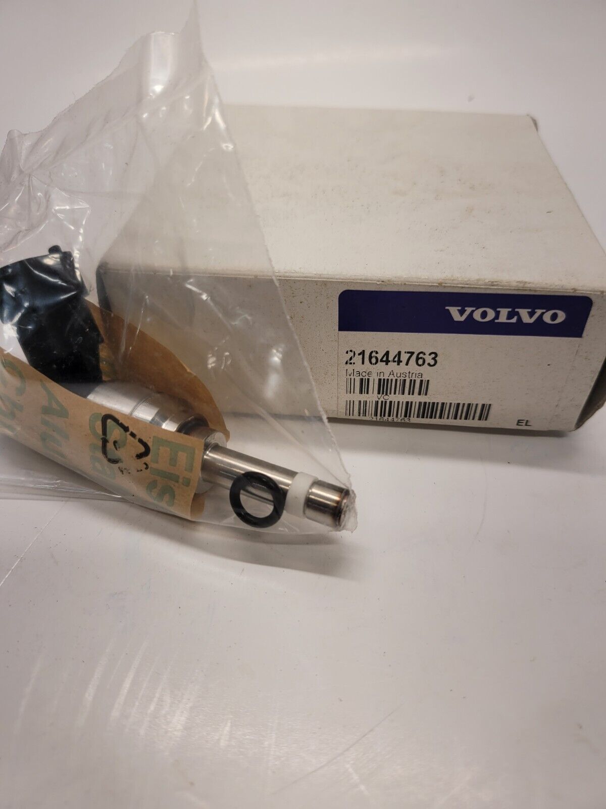 VOLVO-21644763: DEF AdBlue Dosage Valve Injector | Novi Group